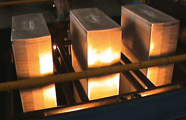 DC CASTING MACHINE - Novelis PAE